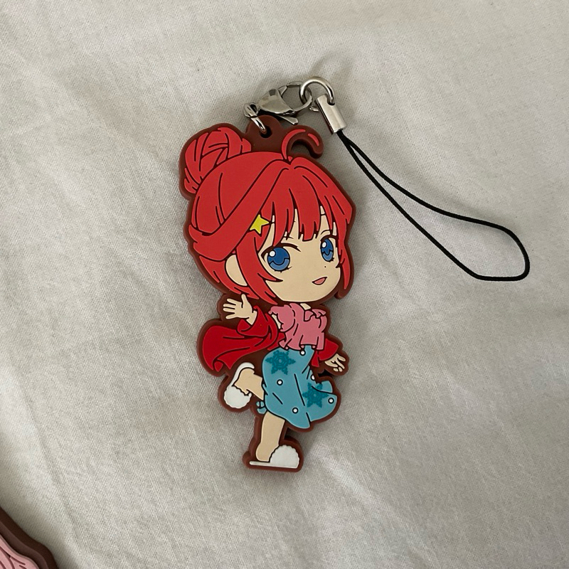 OFFICIAL ANIME KEYCHAINS & KEYHOLDER: Quintessential Quintuplets ...