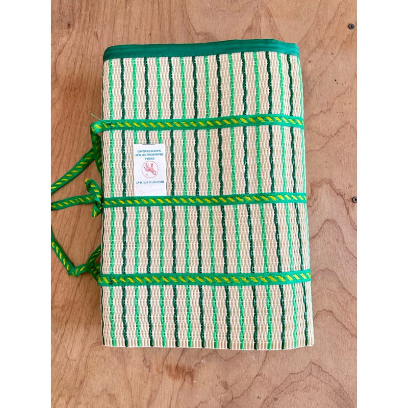 tikar picnic /tikar berkelah/kecik dan besar(thailand) | Shopee Malaysia