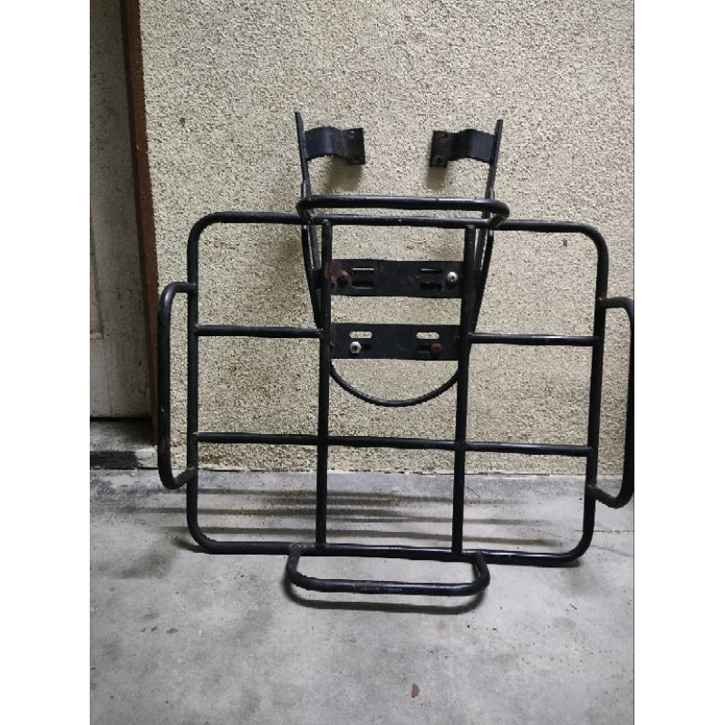 (USED) LC135 v2 mono rack givi + box for food delivery foodpanda grab ...