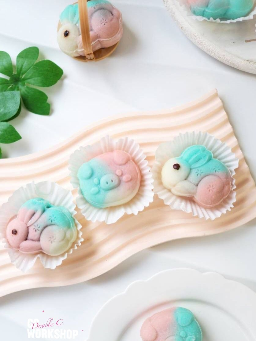 DC全手工 Pig Rabbit Fantasy Snow Mooncake / 猪兔梦幻冰皮月饼 | Shopee Malaysia