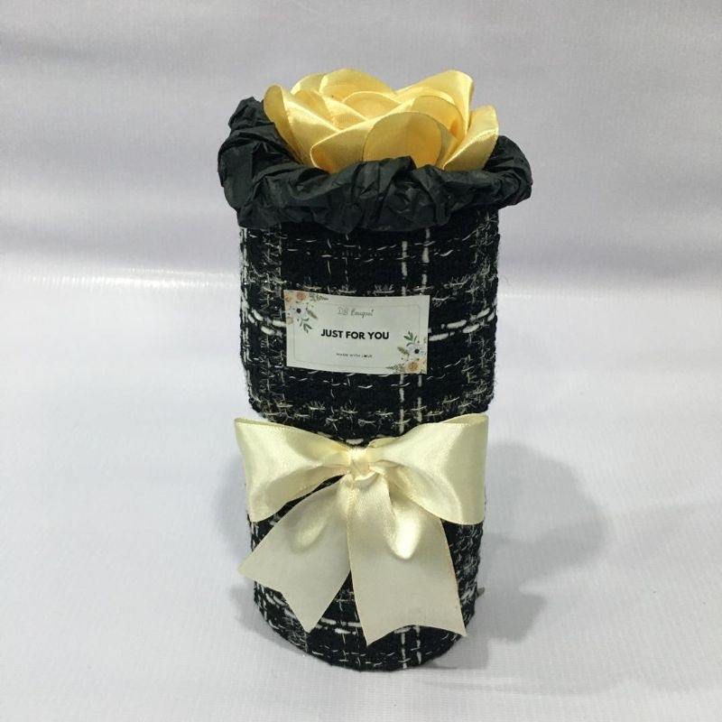 bunga satin kuning dengan balutan kain fabrik linen | Shopee Malaysia