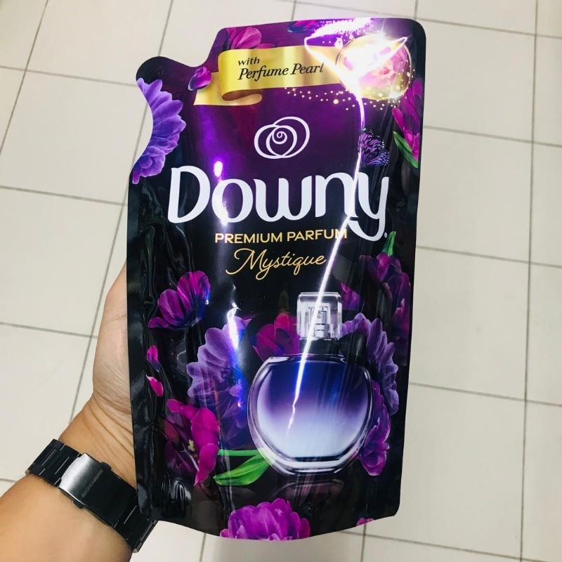 Downy Premium Parfum Pewangi dan Pelembut Pakaian Premium Bauan Mystique With Perfume Pearl ...