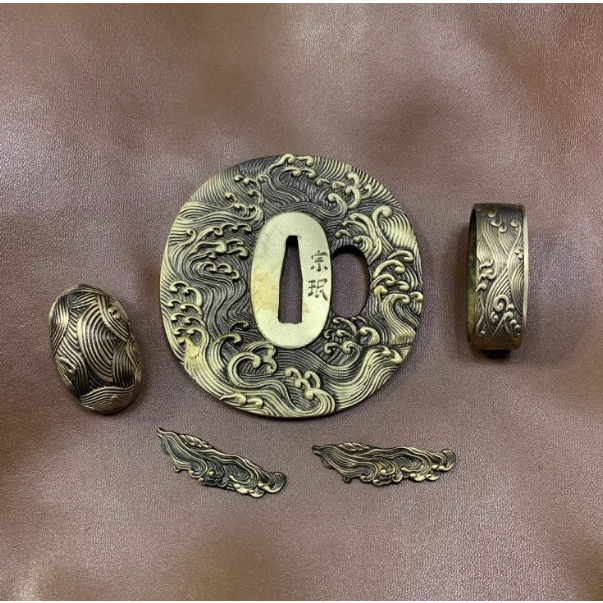 SET OF COLLECTIBLE ITEM HANDGUARD TSUBA ALLOY BRASS HANDGUARD SHEATH ...