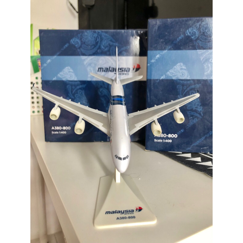 MAS ORIGINAL metal jenis berat A380-800 aircraft model 🔥 | Shopee Malaysia