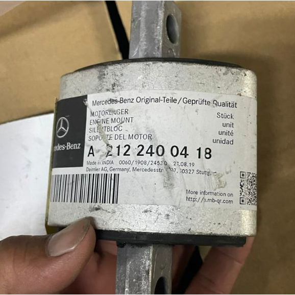 Mercedes Engine Mounting RR W220 W212 Genuine A2122400418 | Shopee Malaysia