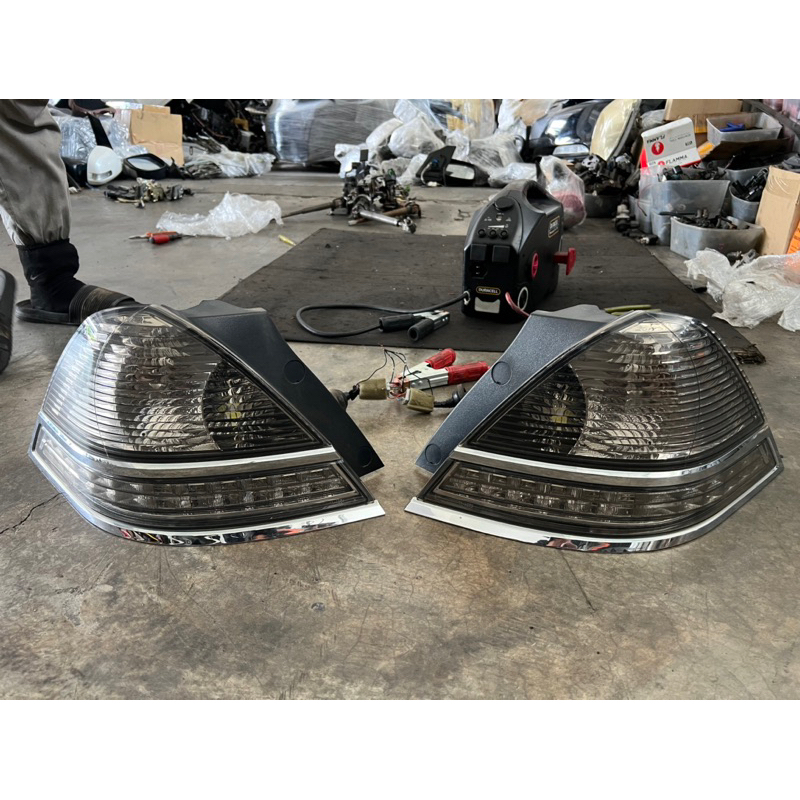 Honda Odyssey Absolute Albino Rear Lamp Body Side Set For RB1 RB2 K24A ...