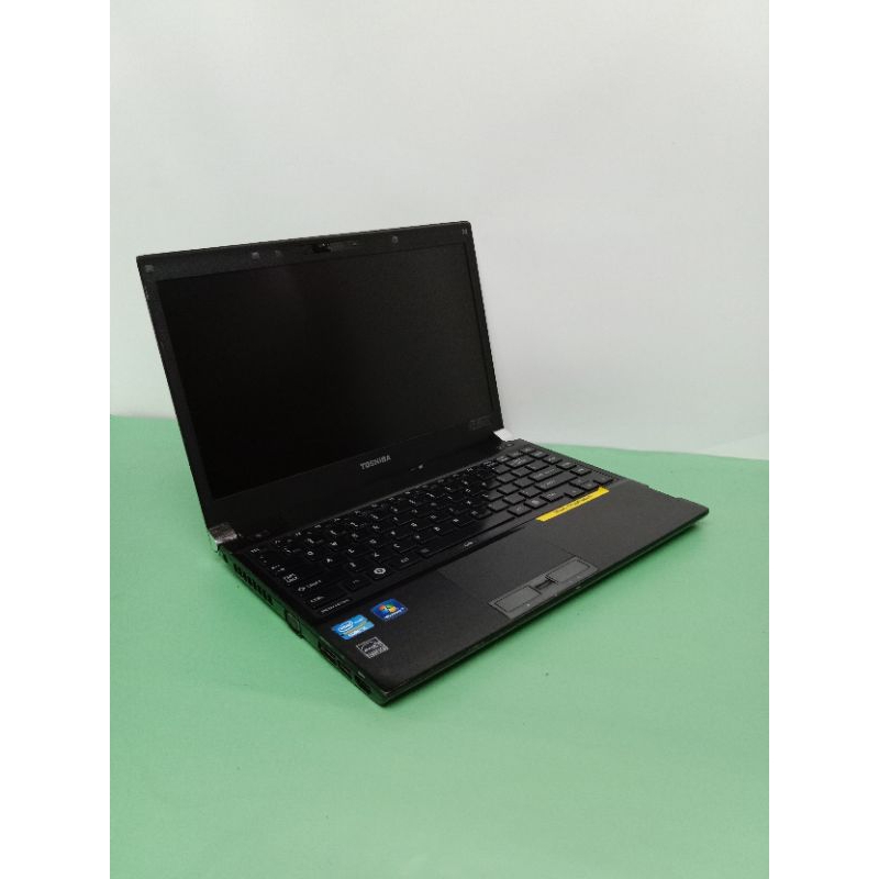 TOSHIBA laptop mode PORTEGE R830 Faulty laptop for spare parts in ...