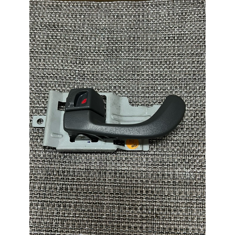 ORIGINAL PROTON WAJA DOOR INNER HANDLE / HANDLE PINTU DALAM-Pw831781 ...