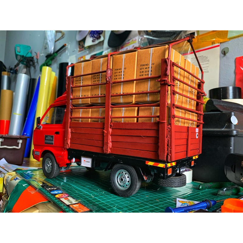 PEHSTICKERS rc 1/10 lorry barang custom rtr | Shopee Malaysia