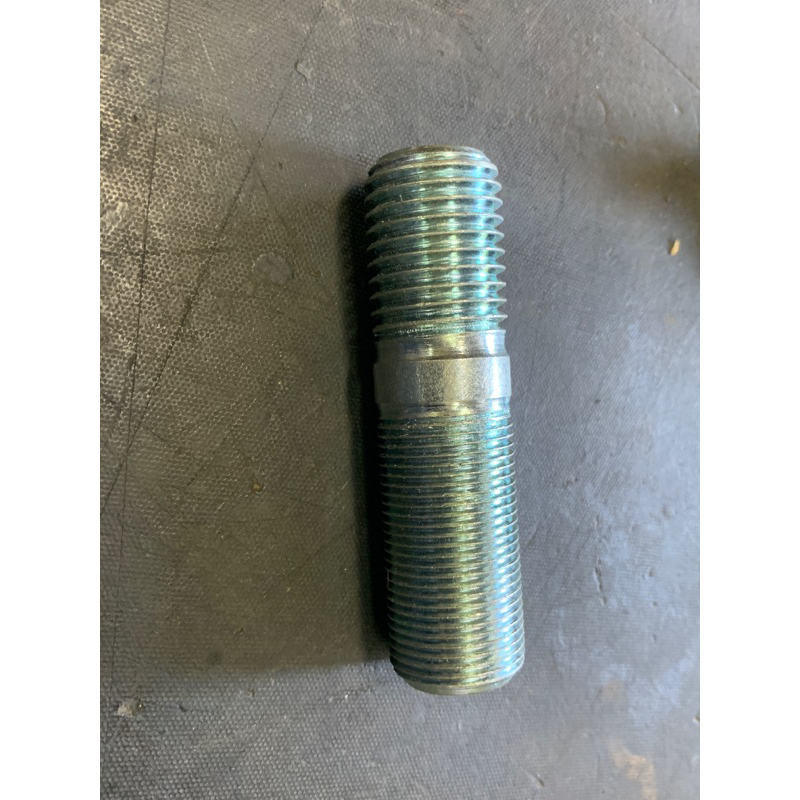 BOLT AND NUT TAYAR BELAKANG CASE 580L/M BACKHOE LOADER | Shopee Malaysia