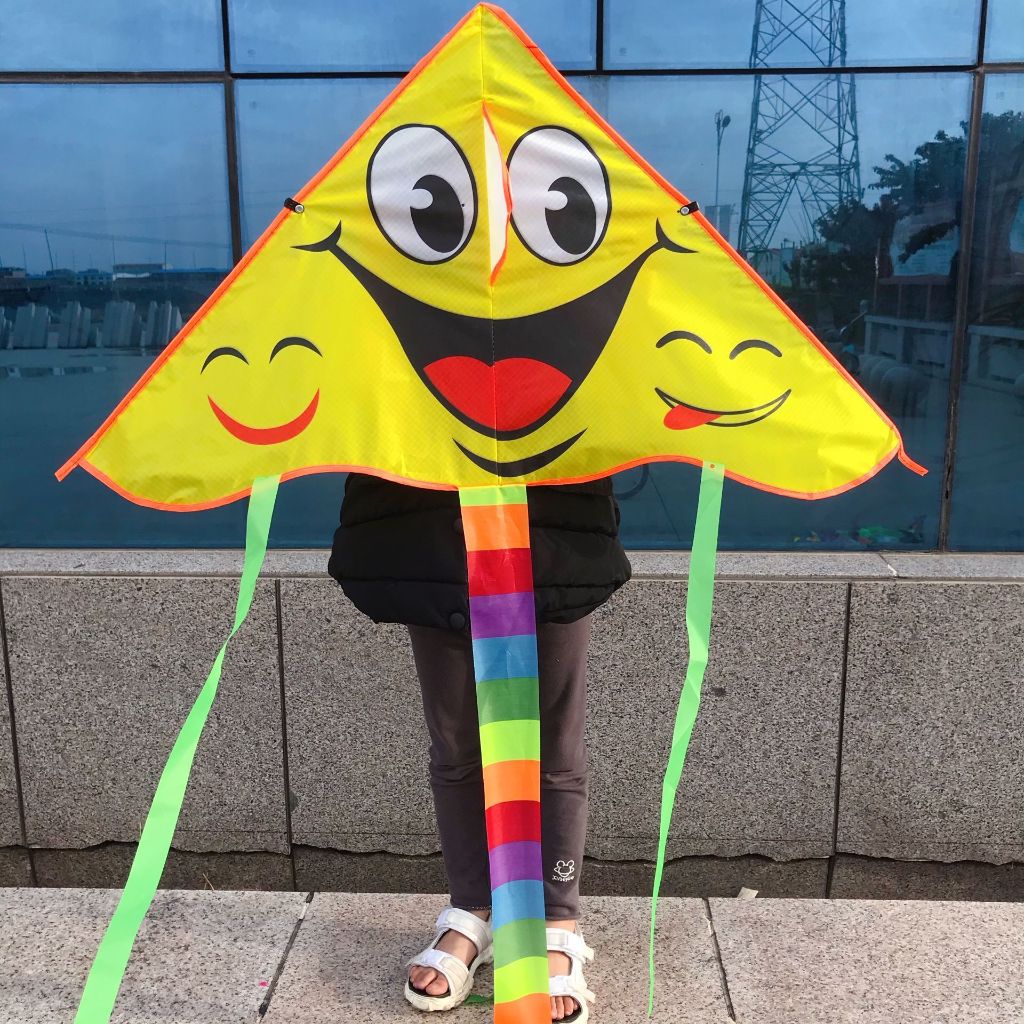 Layang layang Kite Flying kite with tail Kids toys Triangle kites 风筝 ...