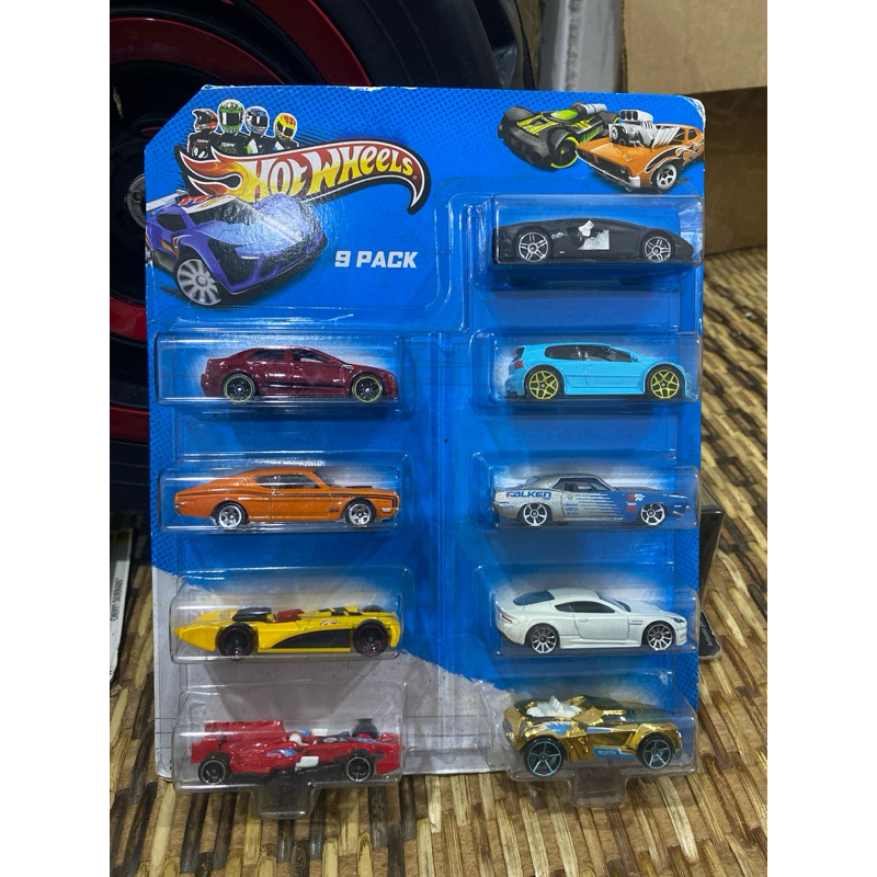 Hot Wheels 9 Pack Lamborghini Aventador, Volkswagen Golf GTI, 70 ...