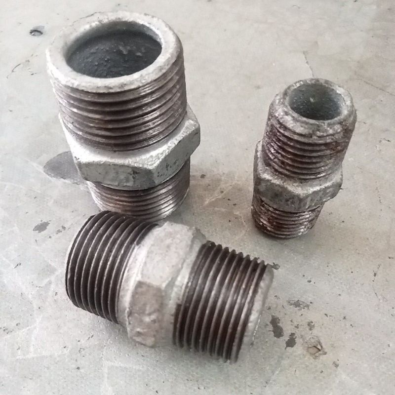 Besi GI fitting Equal Nipple 1/2" ~ 1" | Shopee Malaysia