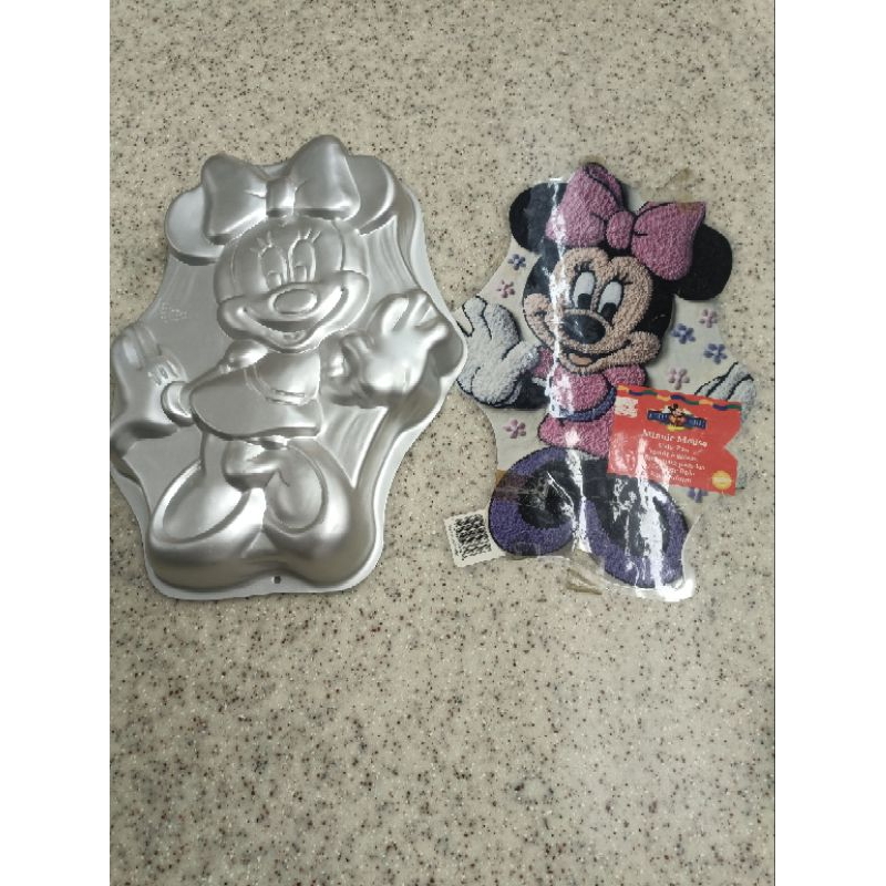 [PRELOVED] Wilton 2D character pans Vintage Collector's series | Shopee ...