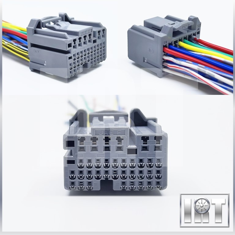 35 Pin Toyota ECU Computer Unit Socket Connector Engine Transmission ...