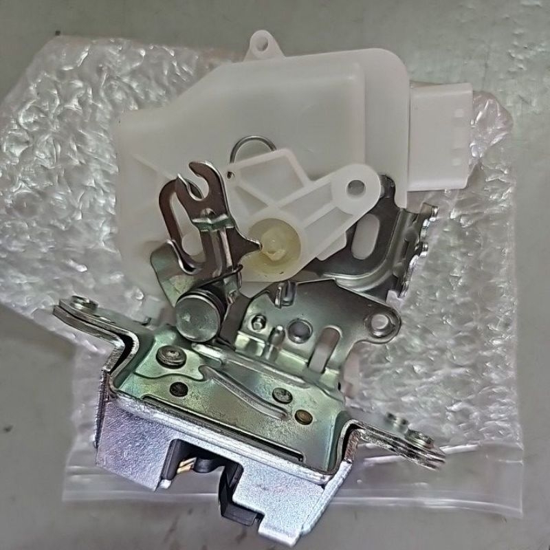 TOYOTA AVANZA F650 F651 2012 -2019 REAR BONNET LOCK WITH ACTUATOR ASSY ...