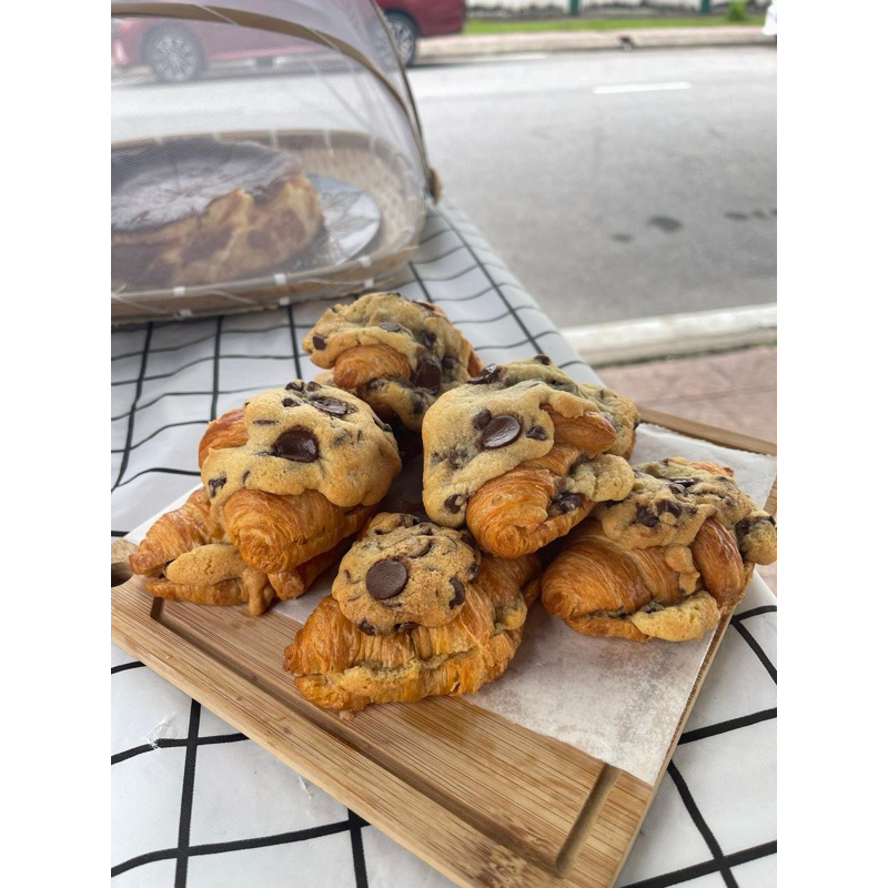Crookies (Croissant Cookies) | Shopee Malaysia