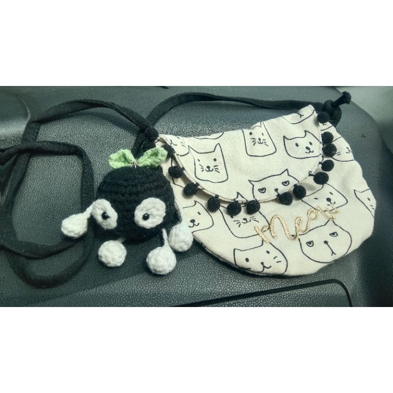 Crochet 🧶 susuwatari, pickle, cat keychain handmade | Shopee Malaysia