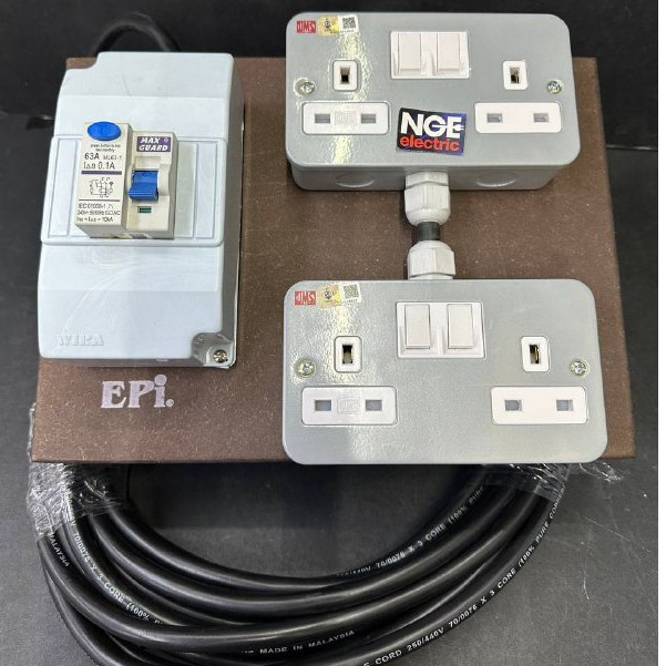 SWITCH| Extension Heavy Duty Double Socket Extension 13A Metal Clad ...