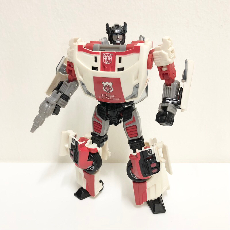 Transformers Generations Red Alert Deluxe Class | Shopee Malaysia