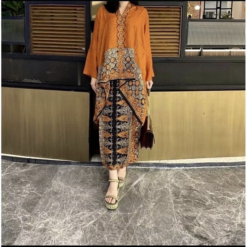 🔥NEW COLLECTION🔥ONE SET BATIK MAHARANI + KAIN IKAT LILIT PARIO/ KEBAYA ...