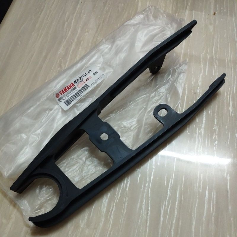 Yamaha R1 2007 2008 chain slider / chain guard / swingarm rubber cover ...
