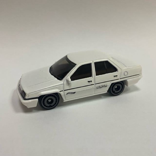 Hot Wheels Proton Saga Putih Rivet | Shopee Malaysia