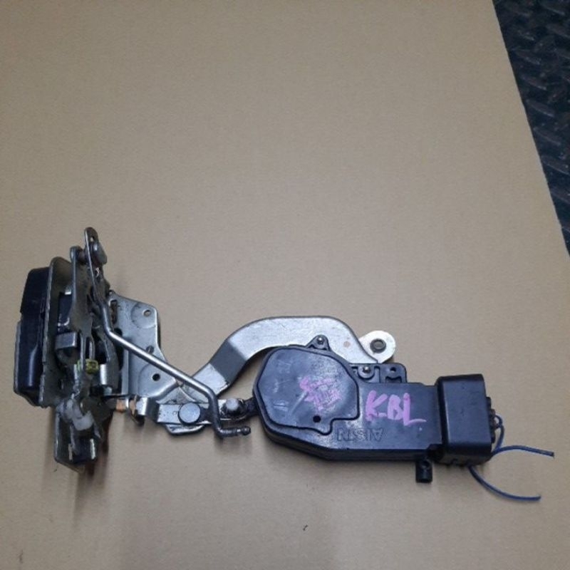 PERODUA KEMBARA DOOR LOCK ORIGINAL USED JAPAN | Shopee Malaysia
