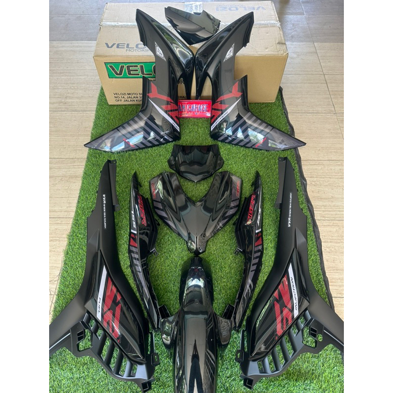 Body coverset Y16 hitam batman purba tanam stiker brand velozi cover ...