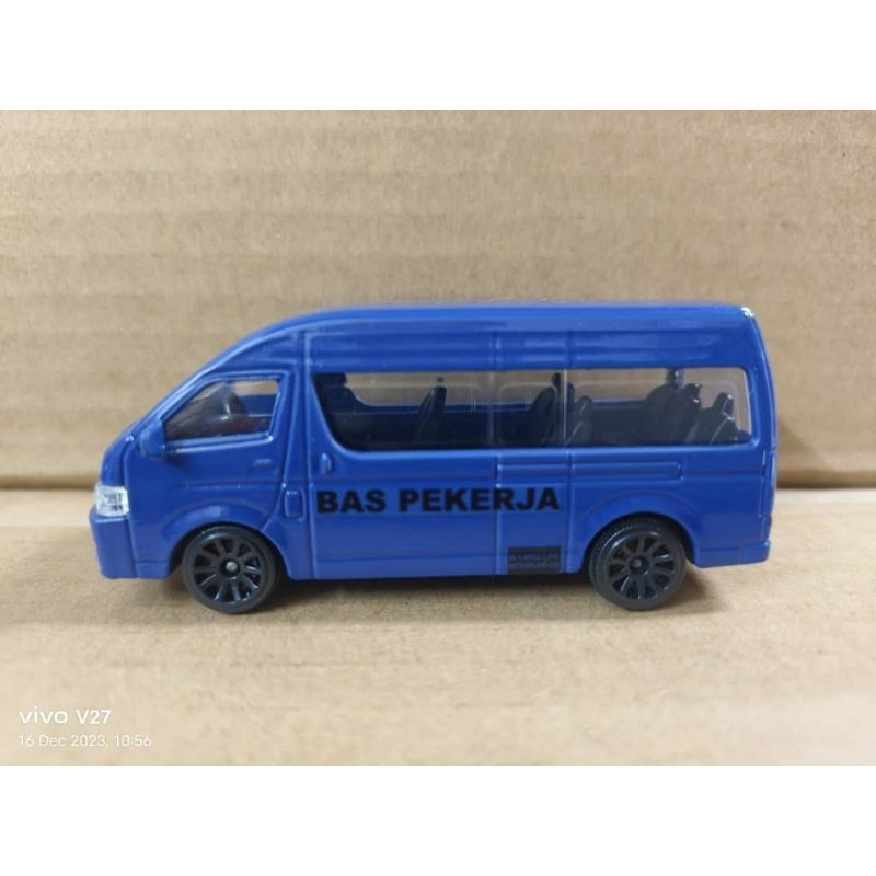 Bas Sekolah / Bas Pekerja Custom Scale 1/64 Hiace Majorette | Shopee ...