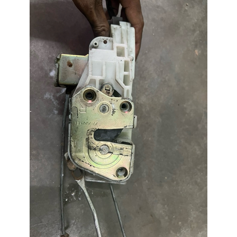 PROTON PERDANA DOOR INNER LOCK ORIGINAL | Shopee Malaysia