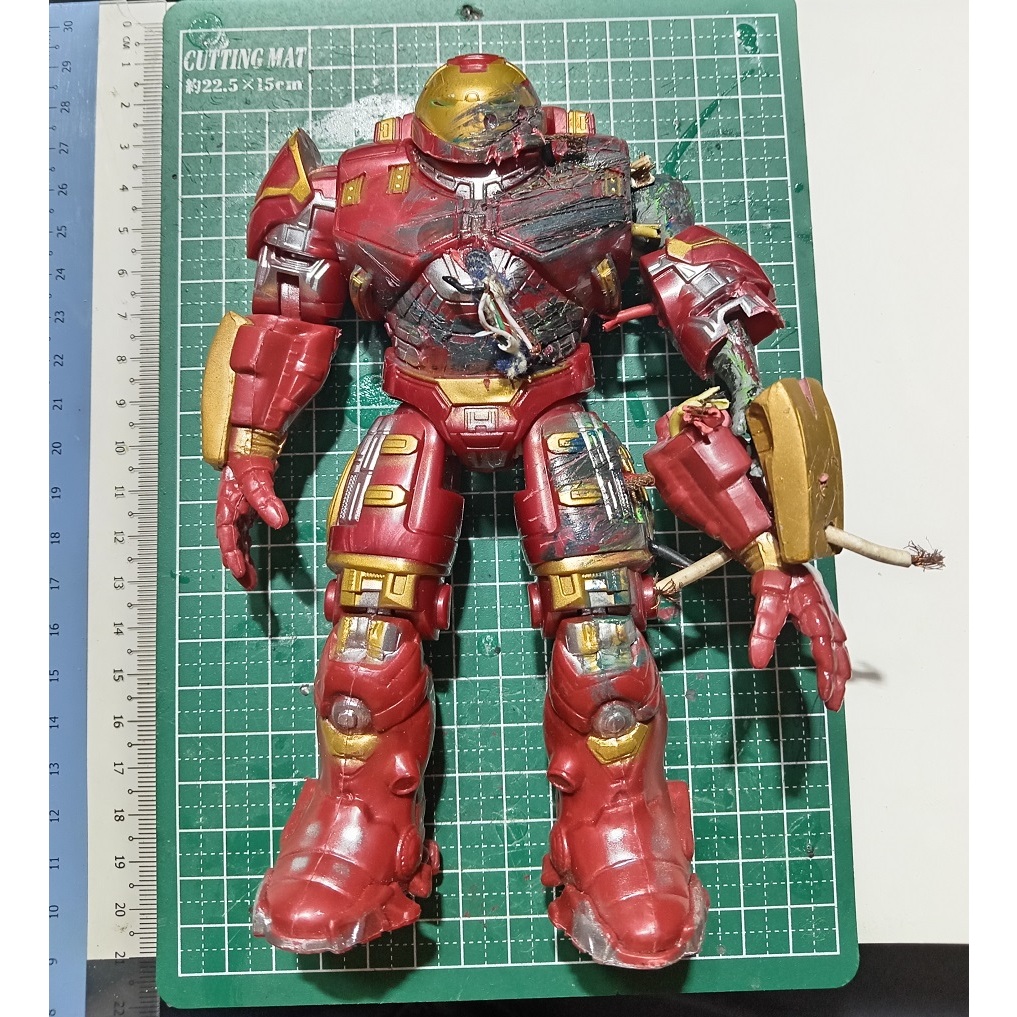 (Last one unit) Anti hulk Iron man broken arm damaged version CUSTOM ...