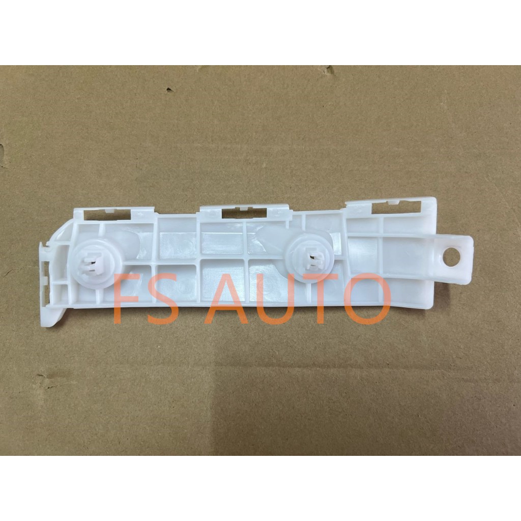 TOYOTA HIACE KDH200 2005-2019 (Big) Rear Bumper Support Bracket Clip ...