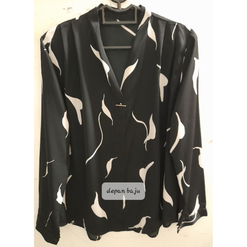 Preloved Blouse (Black & White) | Shopee Malaysia