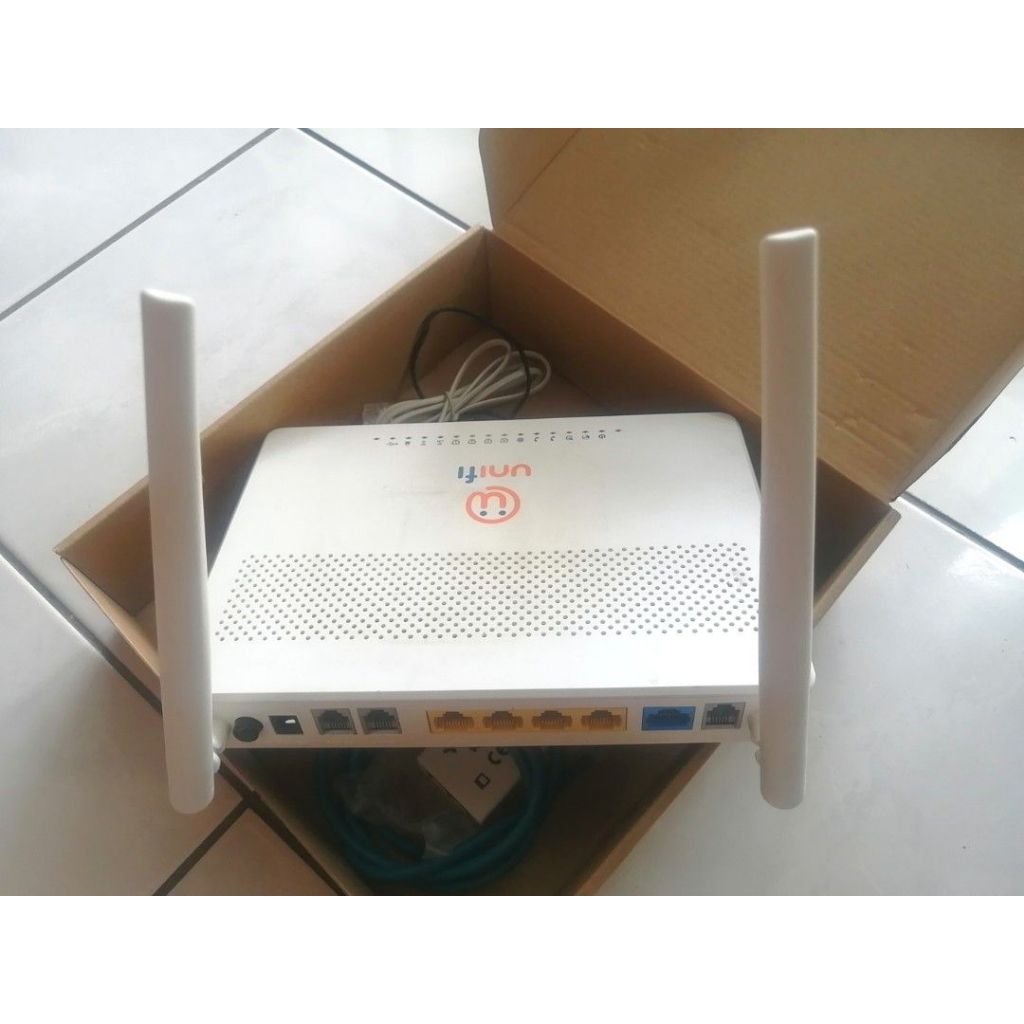 *USED* Aztech DS244WSGV 2.4-5.0G WIFI ROUTER TM DS244WSGV ( USED ...