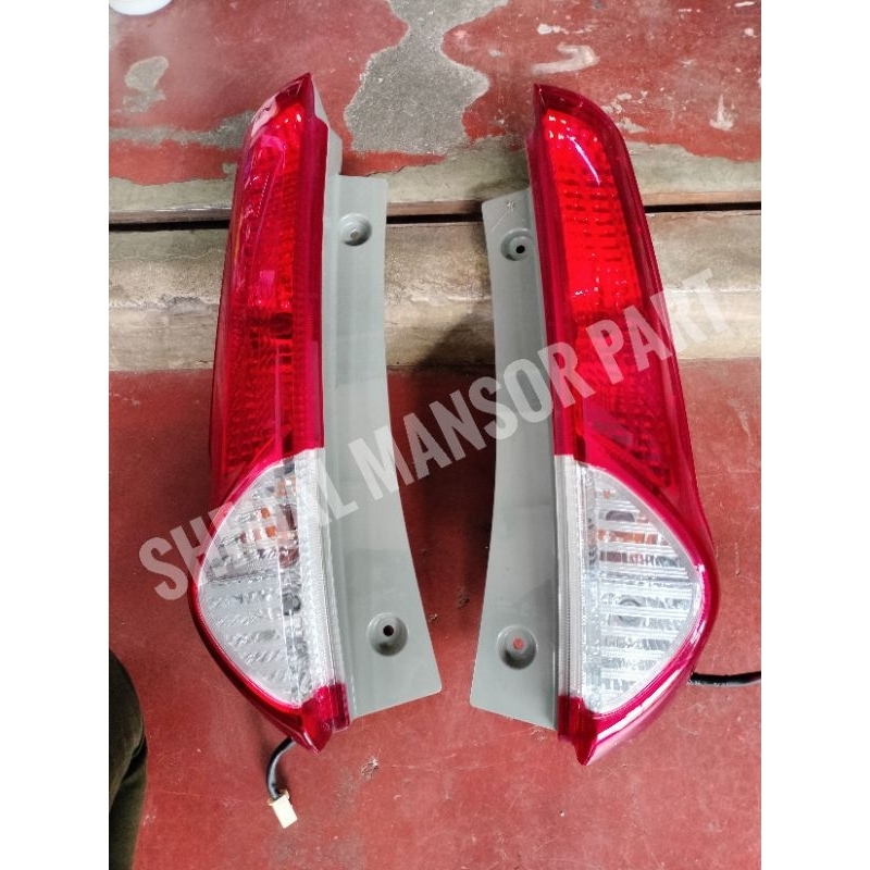 LAMPU BELAKANG REAR LAMP TOYOTA PASSO SETTE BOON LUMINAS PERODUA ALZA ...