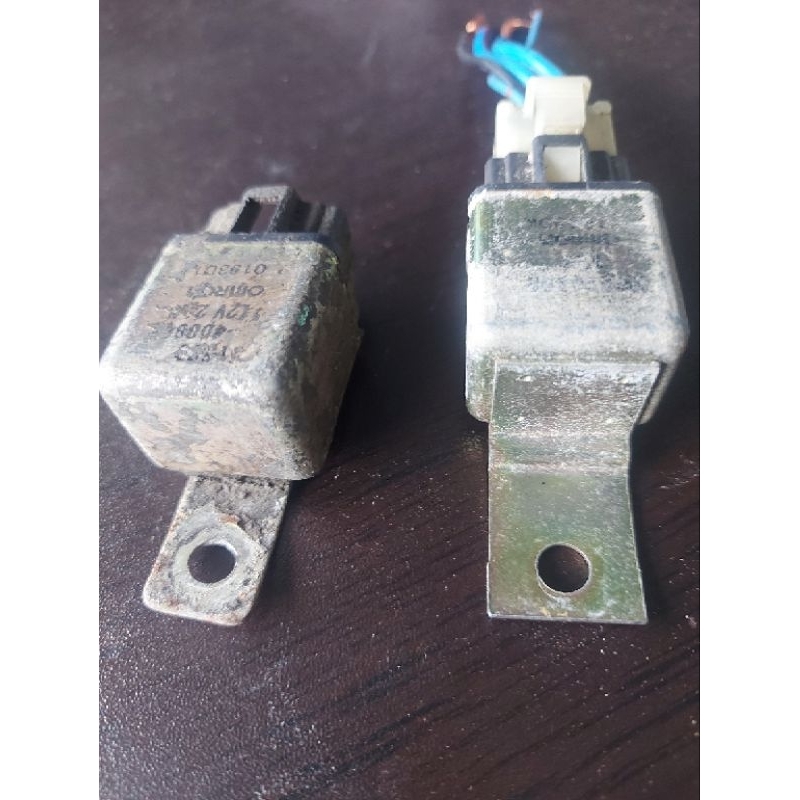 OMRON Relay 4 pin 12V For SAGA ISWARA WIRA | Shopee Malaysia