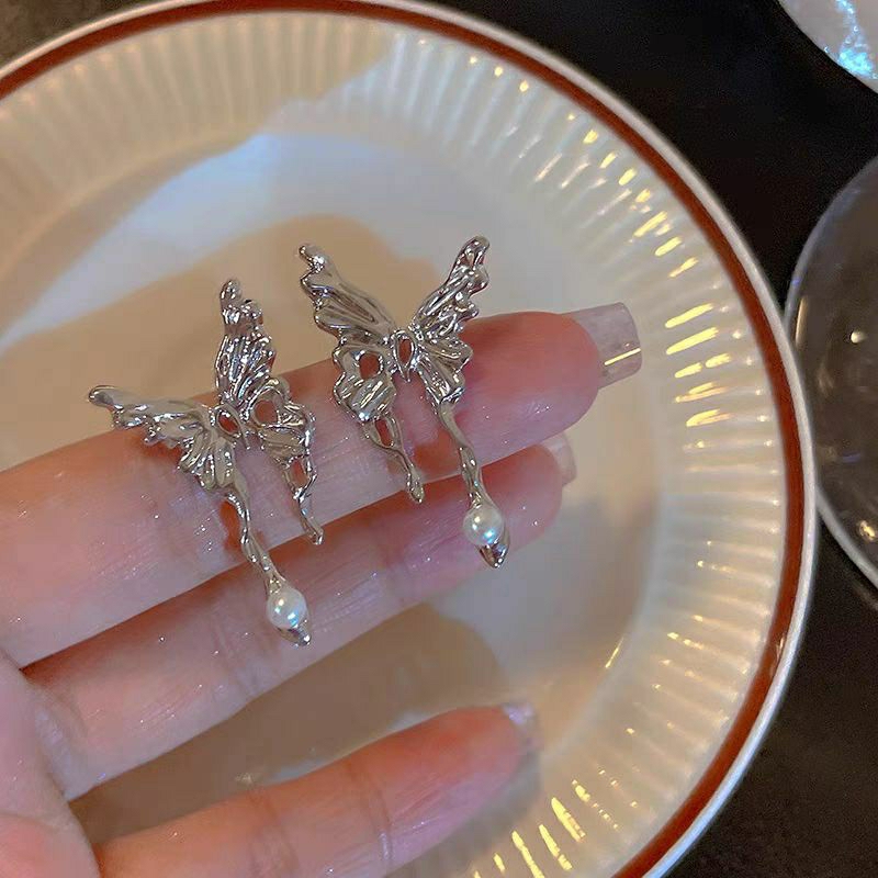 sliver luxury diamond butterfly 925 needle earrings (RS3554) | Shopee ...
