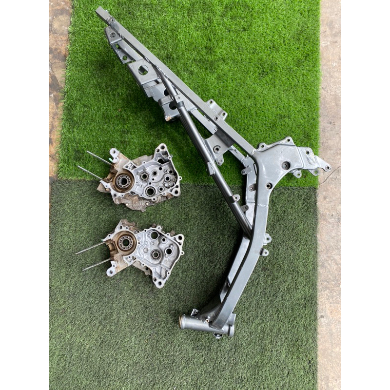 chassis crankcase suzuki rgv 120 | Shopee Malaysia
