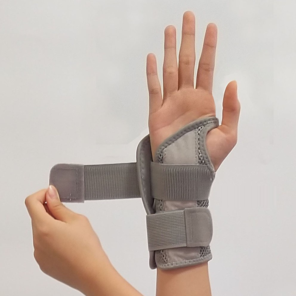 Fractured dislocated wrist support wristband/sokongan pergelangan ...