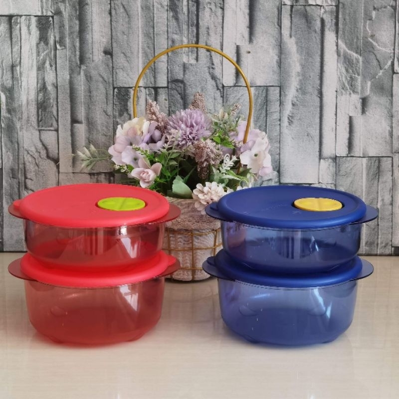 Tupperware Brands *Microwaveable Food Container *ROUND ROCK N SERVE SET ...