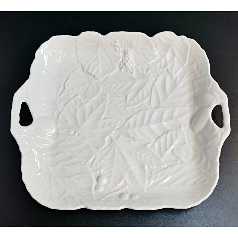 Narumi 29cm Plain White Embossed Handled Square Serving Plate | Shopee Malaysia