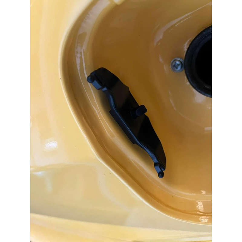 New Original 🇯🇵 Fuel Filler Lid Hook Mitsubishi Lancer Evolution Evo3 ...