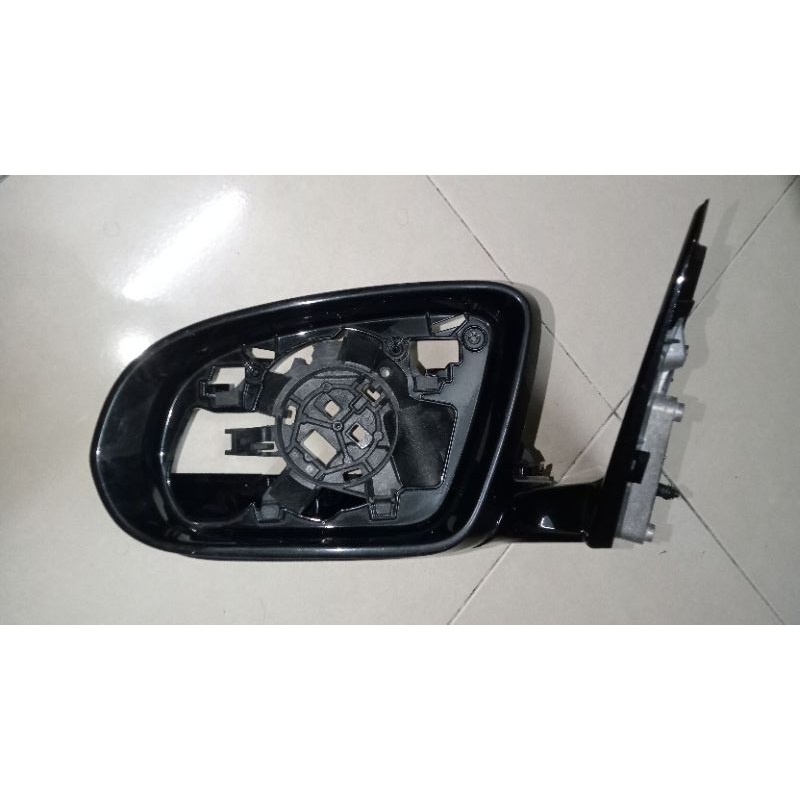 Original LOCAL SPEC (MALAYSIA) Mercedes Benz W222 Side Mirror FRAME ...