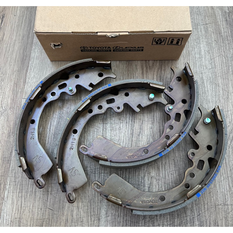 Toyota Innova TGN140 2016 above Brake Shoe rear ( Original ) | Shopee ...