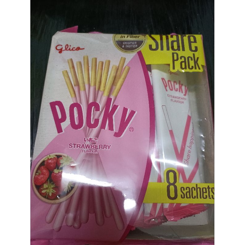 Pocky strawberry 9 sachet,new packaging | Shopee Malaysia