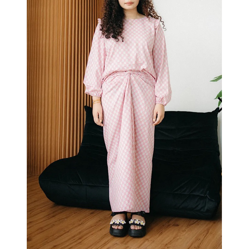Minimal Pink Checkered baju Kurung cotton Set with knot pareo (Blouse ...