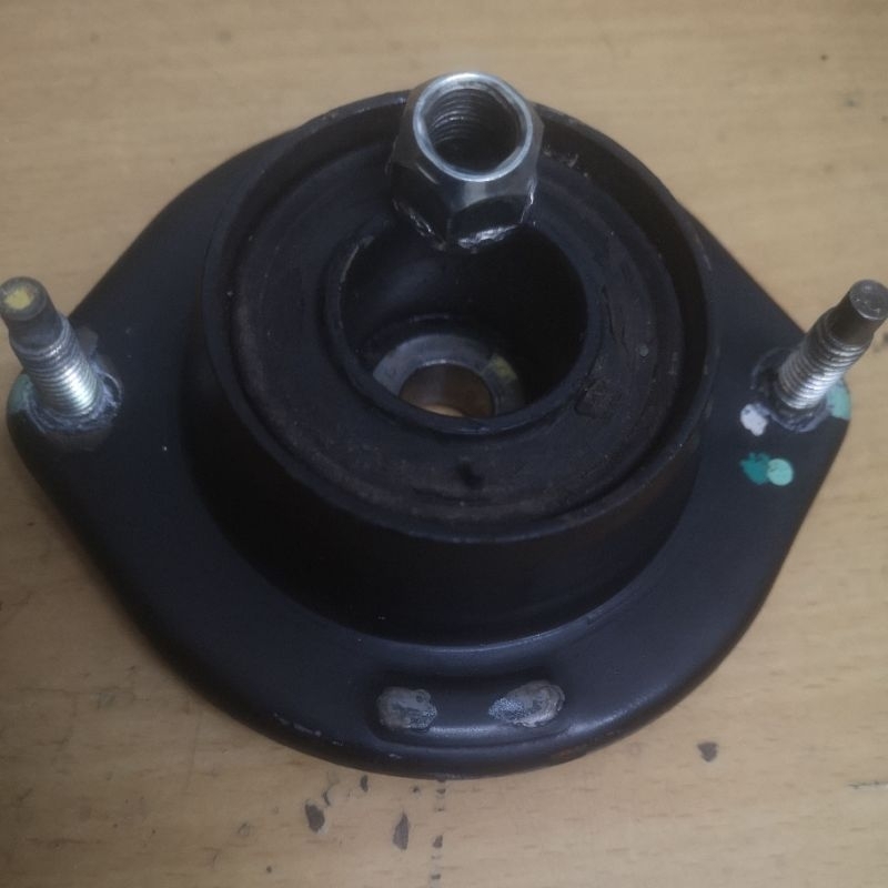 Perodua alza myvi kelisa kenari Absorber mounting second part | Shopee ...