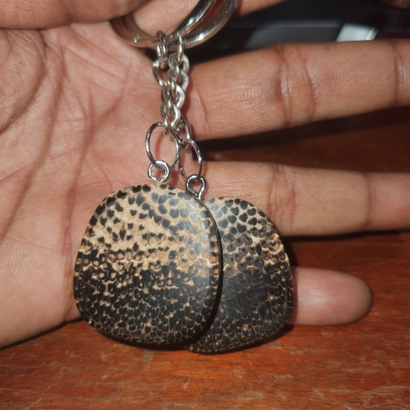 Keychain Teras Kayu larak salah , tas jantan dan betina , sulur bertam ...