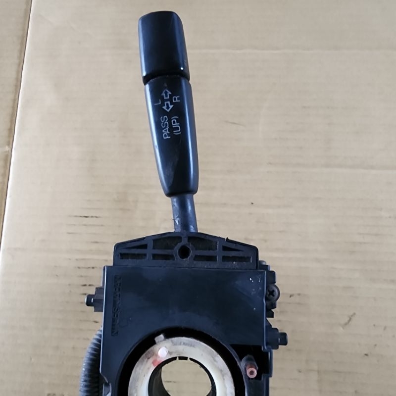 Mitsubishi Fuso Canter FB511 2.8 4M40 TURN SIGNAL SWITCH HEAD LAMP ...